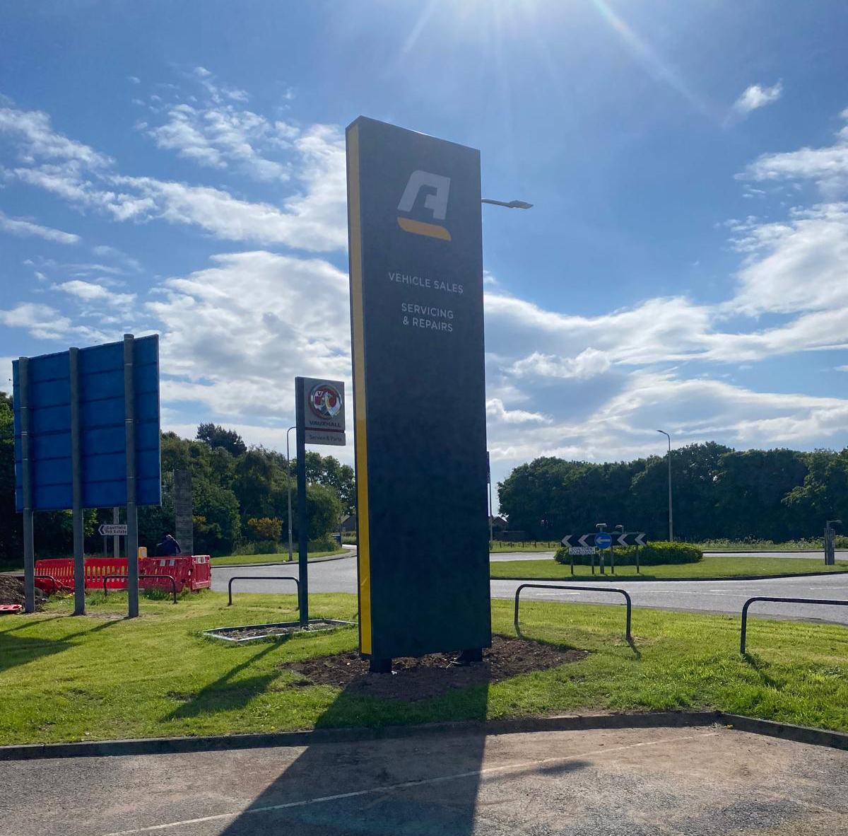 High Standards for Tall Signs: Safely Installing Totems - SPI